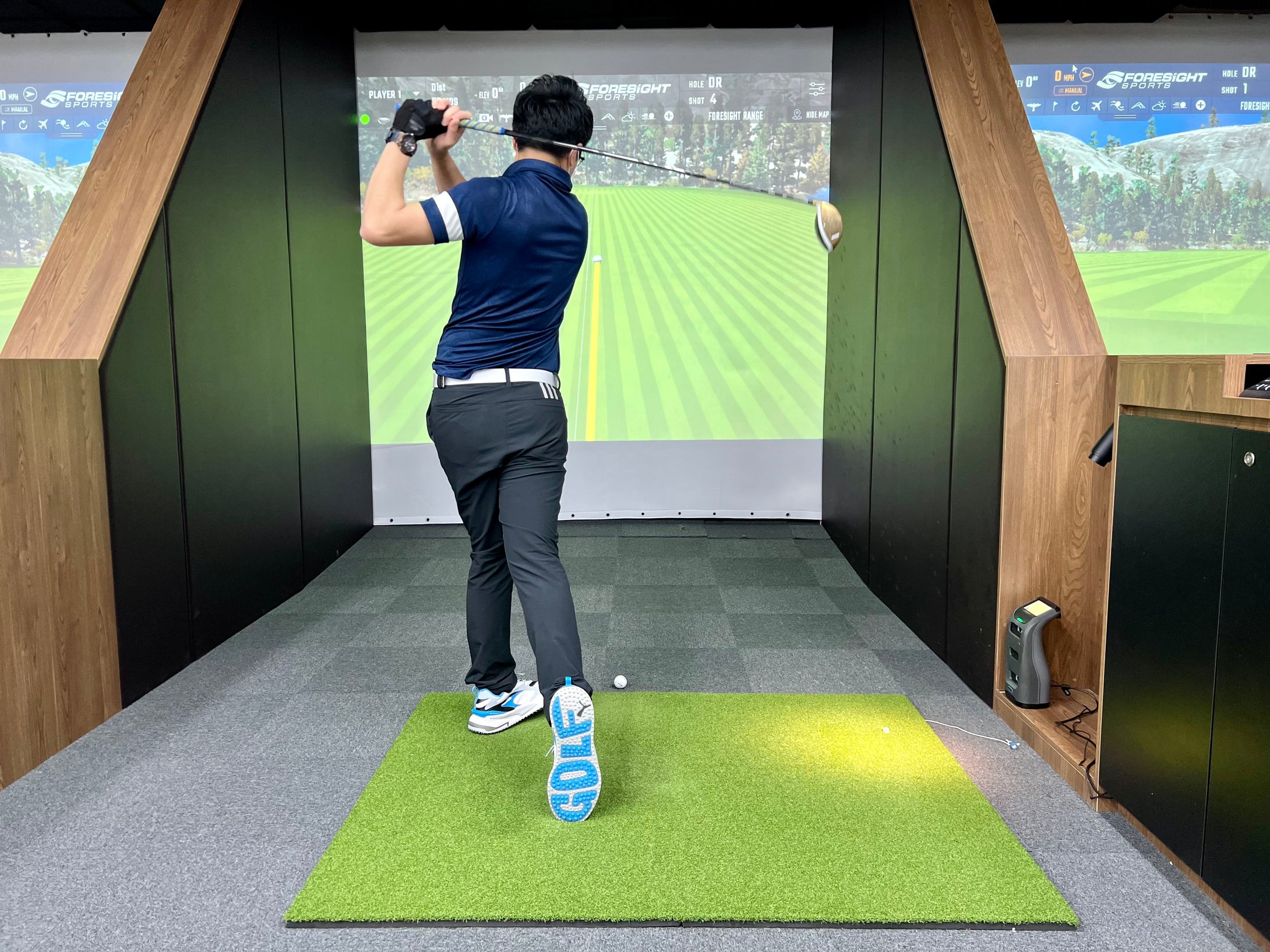 Hosel Rocket | Indoor Golf | Club Fitting | Club Repair